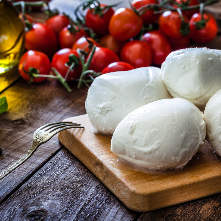 Puglia | Fior di Latte 10X125G Balls (1.25KG) – Italian Deli Online